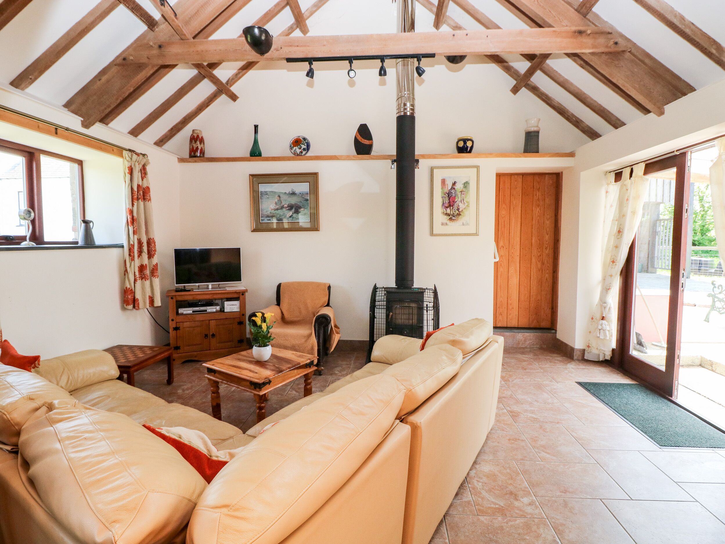 The Long Barn, Pet Friendly, With Open Fire In Little Haven - Little Haven