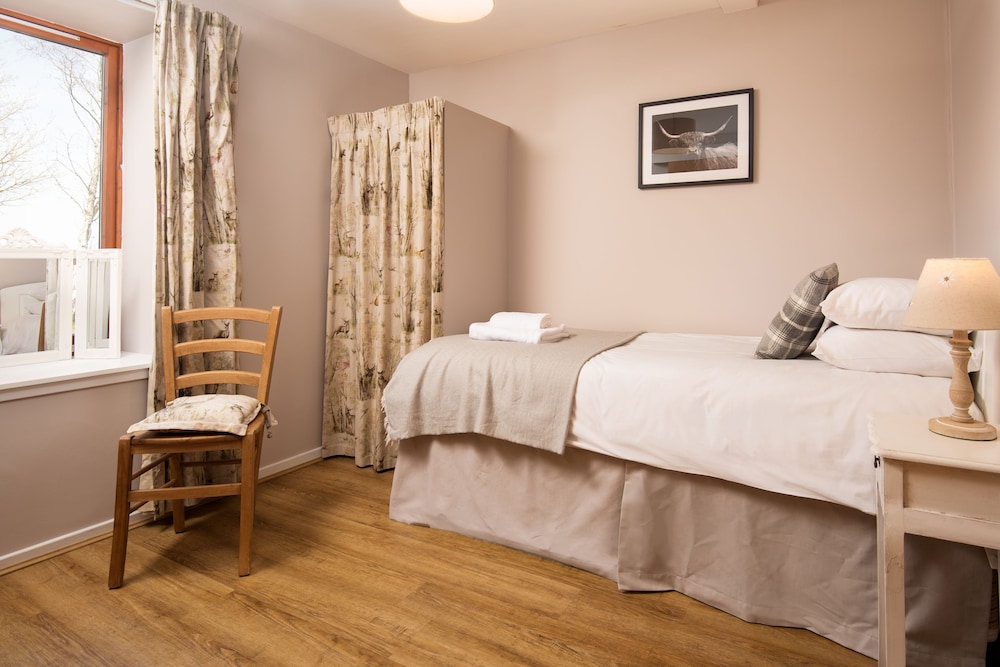 Eildon Melrose Holiday Cottages & Log Cabins- The Croft - Country Cottage, 2 Mins From Melrose Town - Melrose