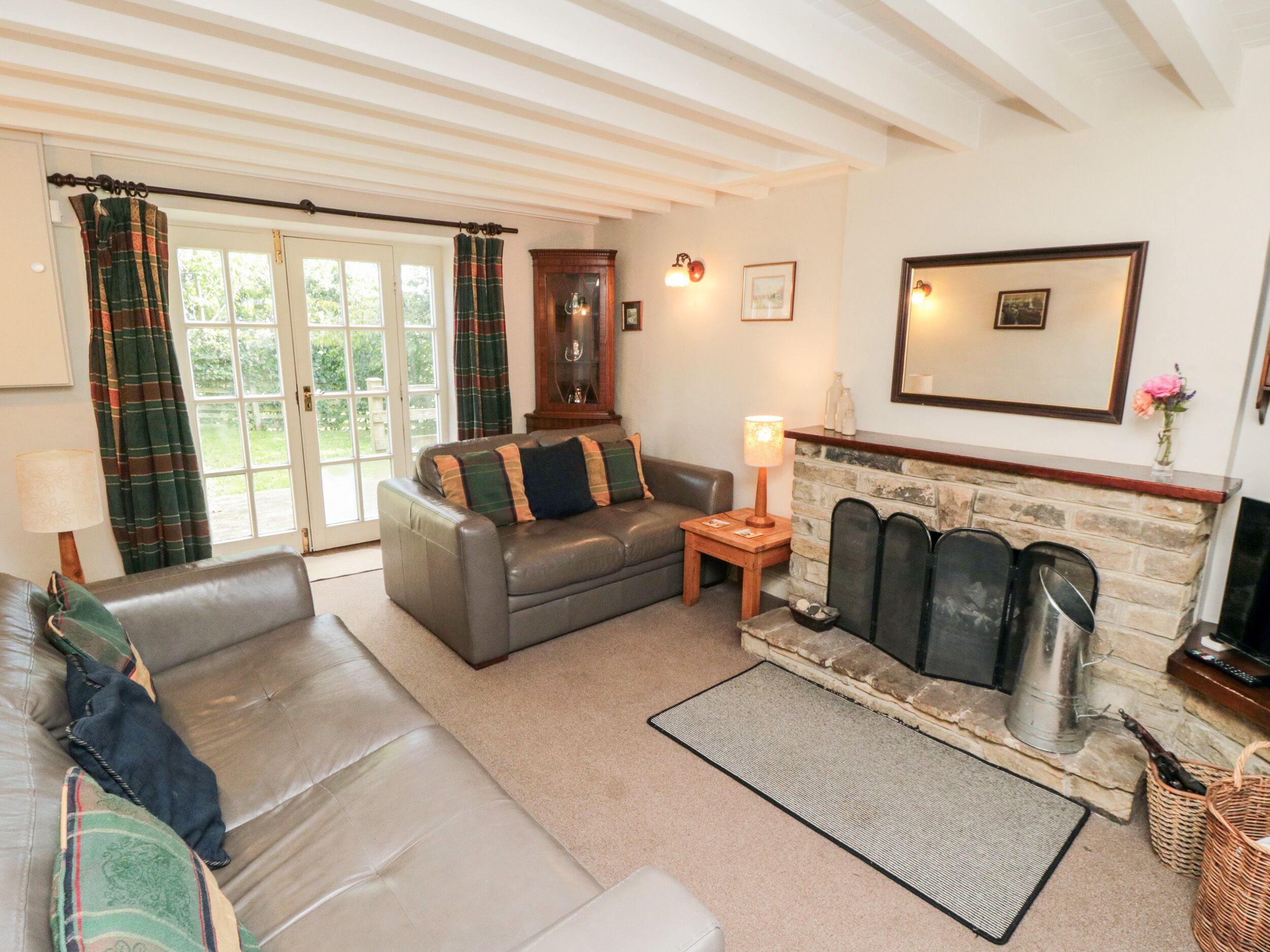 Holly Cottage, Pet Friendly, Character Holiday Cottage In Whitby - Sandsend