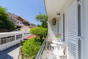 Apartamento Standard, 1 quarto, varanda, vista para o jardim | Vista da varanda