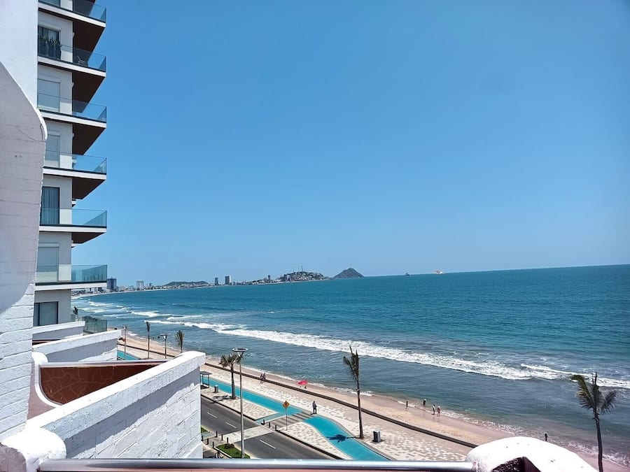 Quarto Standard, 2 camas de casal, vista para o mar | Terraço/pátio interior