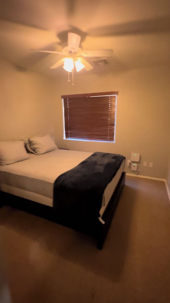 Beautiful Cozy Vacation Home With Heated Pool($20 A Day To Heat Up The Pool). - Maricopa, AZ