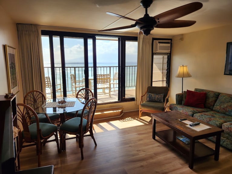 Directe Oceaanfront! Nieuw Gerenoveerd! Gratis Nachtelijke Zonsondergangen! Fantastische Uitzichten! - Maui, HI