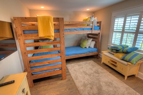 Canal Front Home, Piscina Privada, Descuentos De Agosto !! Aqua Cove: 4 Br / 3. 5 Ba - Anna María, FL