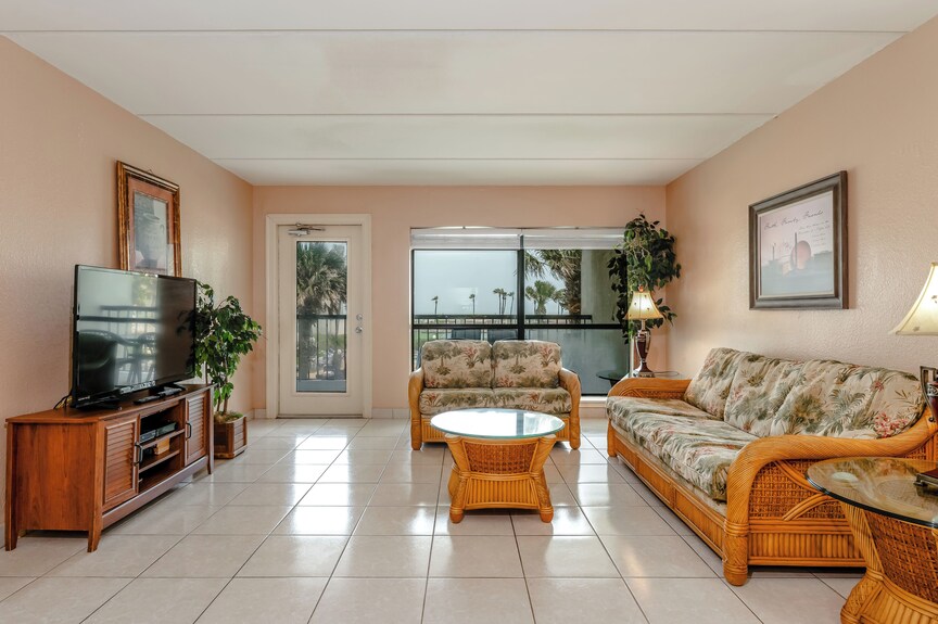 Saida Iii 205 - Gulf Of Mexico And White Sandy Beaches Right Out Your Back Door - Beach Park At Isla Blanca, South Padre Island