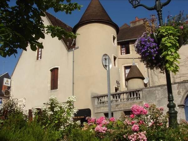 Hôtel De L'ecu - Cher