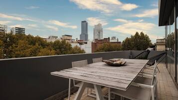 Apartamento, 2 quartos | Terraço/pátio