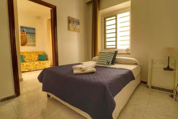 Quarto Duplo, casa de banho privativa | Wi-fi grátis, roupa de cama fornecida