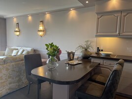 Quarto, casa de banho privativa | Restaurante