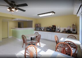 Café da manhã continental grátis todos os dias