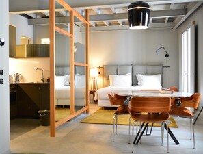 Loft luxo | Roupas de cama premium, edredons de pluma, frigobar, cofres nos quartos