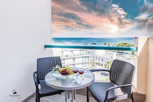 1 quarto, escrivaninha, espaço de trabalho para notebook