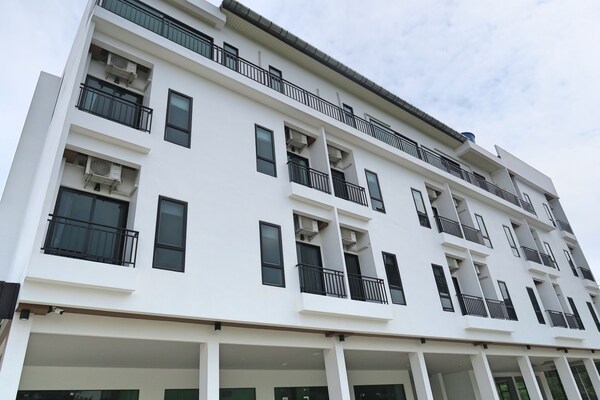 Good Morning Hotel At Takuapa - Khao Lak