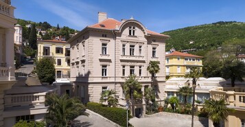 Fachada da propriedade