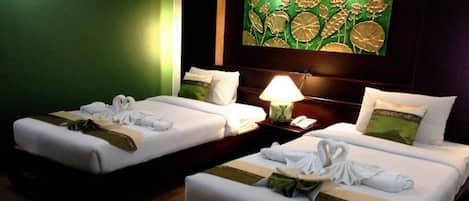 Quarto luxo | Camas extras/dobráveis (sobretaxa), Wi-Fi de cortesia