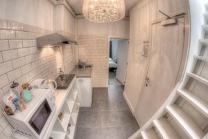 Uma chaleira elétrica 