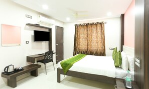 Quarto luxo, 1 cama King | Wi-Fi de cortesia