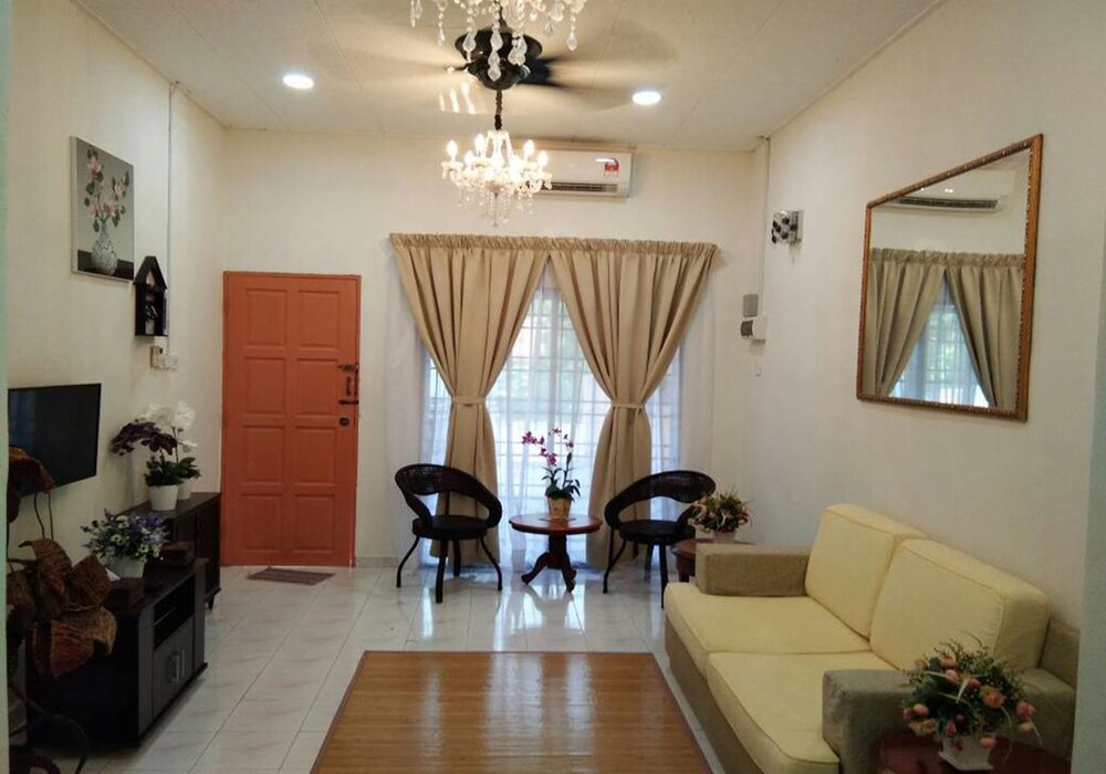 Ainis Guest House At The Lost World Of Tambun - Ipoh