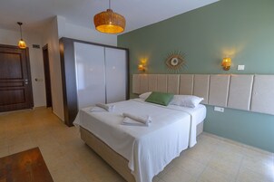 Quarto família, 2 quartos | Roupas de cama premium, escrivaninha, ferros/tábuas de passar roupa