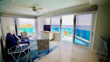 Suite Nobre, 2 quartos, banheira de hidromassagem grande, junto ao mar | Roupa de alta qualidade, cofre no quarto, secretária