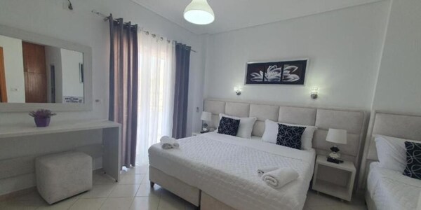 Ceko Hotel - Saranda