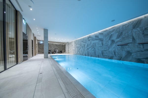 Piscina interior