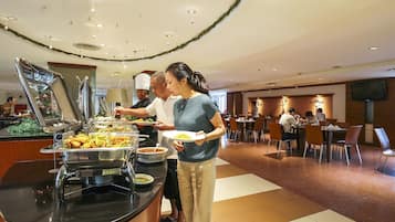 Café da manhã, almoço e jantar