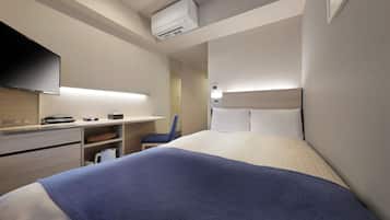 Quarto casal, para não fumantes (Semi Double Room) | Escrivaninha, espaço de trabalho para notebook, Wi-Fi de cortesia