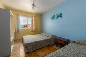 Apartamento, 2 quartos (Sextuplo) | Cortinas blackout, ferros/tábuas de passar roupa, berços grátis