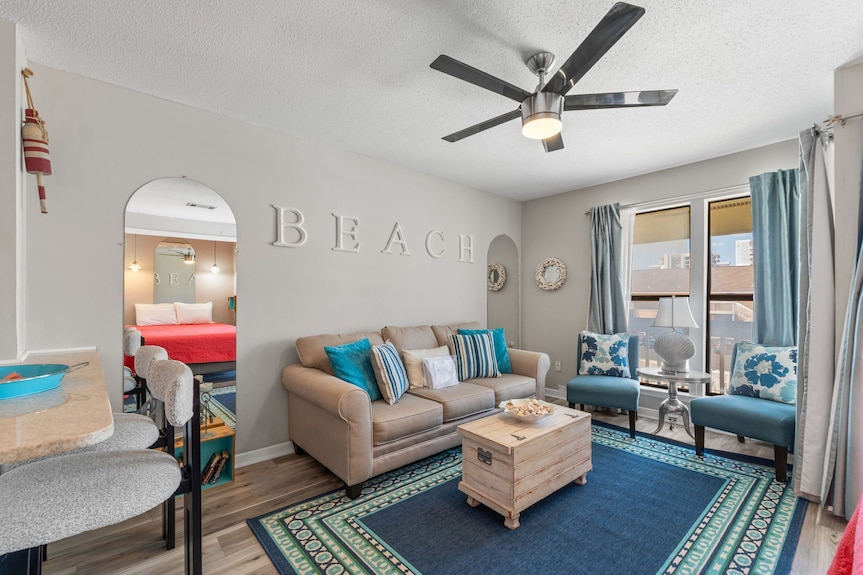 Whimsical Beach Studio Near Pool & Easy Beach Walk - Destin, FL