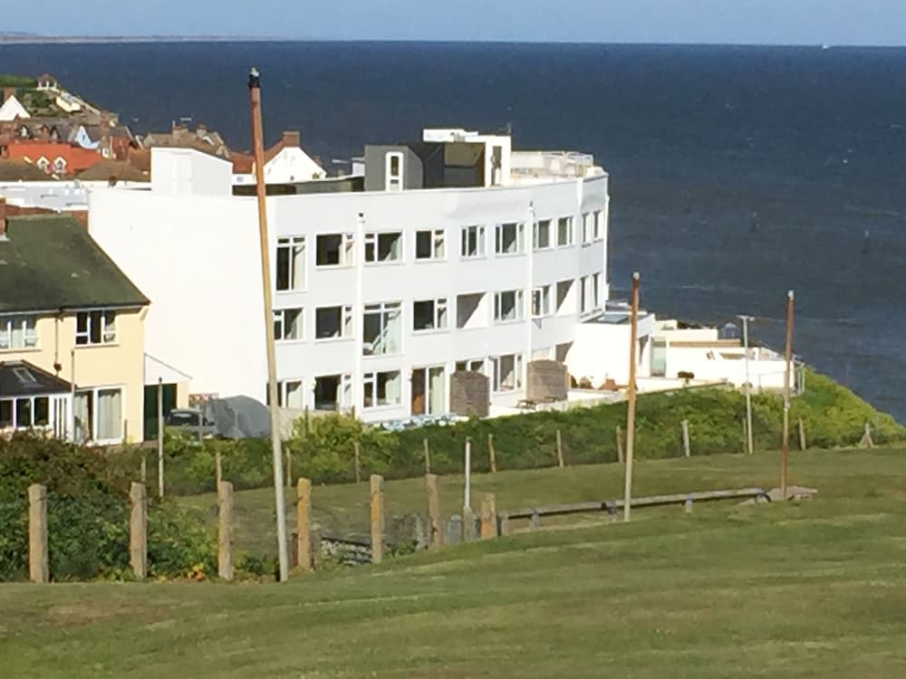 Salty Towers: A Large Holiday Home With Magnificent Sea Views - Sheringham