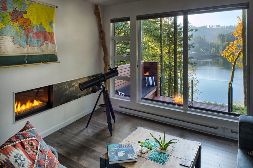Silver Lake 83 - Spectacular Dream Home Overlooking Silver Lake - Cultus Lake