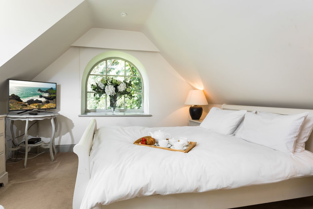 A Recently Converted Kent Ragstone Coach House Near Sevenoaks. - Sevenoaks