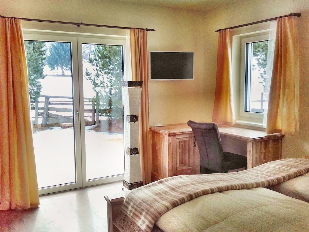 Villa De Lujo: 2-10 Personas Con Sauna En El Borde De Los Bosques Y Campos, Relajarse! - Katschberg Pass