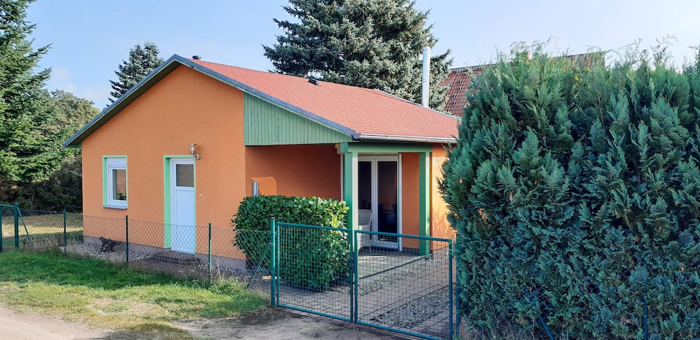 Kleines Ferienhaus Am Feldrand - Ferienhaus - Alt Schwerin