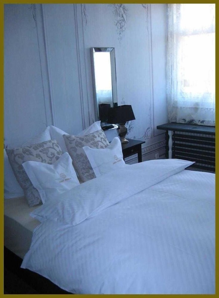 Standard Room Two Beds No. 25 - Goldner Engel, Restaurant - Hotel - - Bavaria