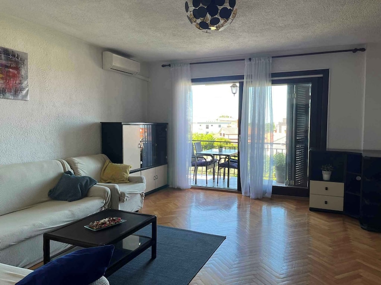 Appartement De Vacances Avec Balcon Et Climatisation - Poreč