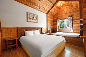 Escrivaninha, espaço de trabalho para notebook, cortinas blackout