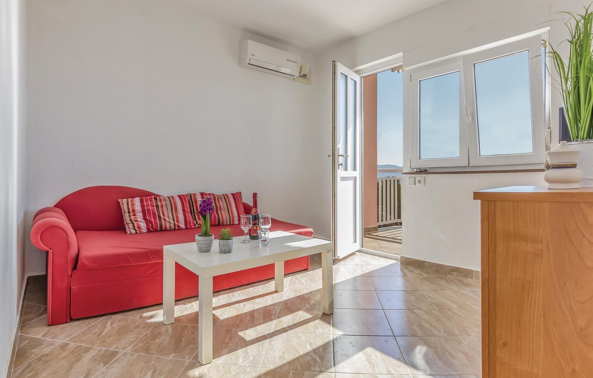1 Bedroom Amazing Apartment In Podaca - Drvenik