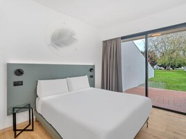 Quarto Duplo Standard | Cofre no quarto, secretária, quartos insonorizados, Wi-fi grátis 