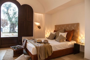Quarto standard | Roupas de cama premium, frigobar, cofres nos quartos, escrivaninha