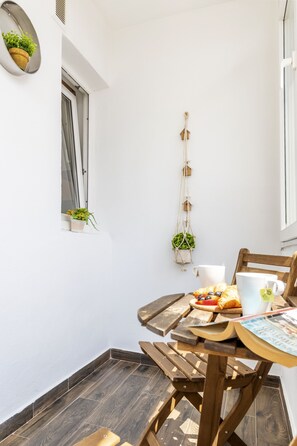Suite-Estúdio de Luxo, 1 cama de casal e sofá-cama, Vista para a cidade | Terraço/pátio interior