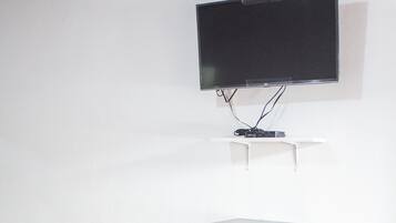 Cofres nos quartos, ferros/tábuas de passar roupa