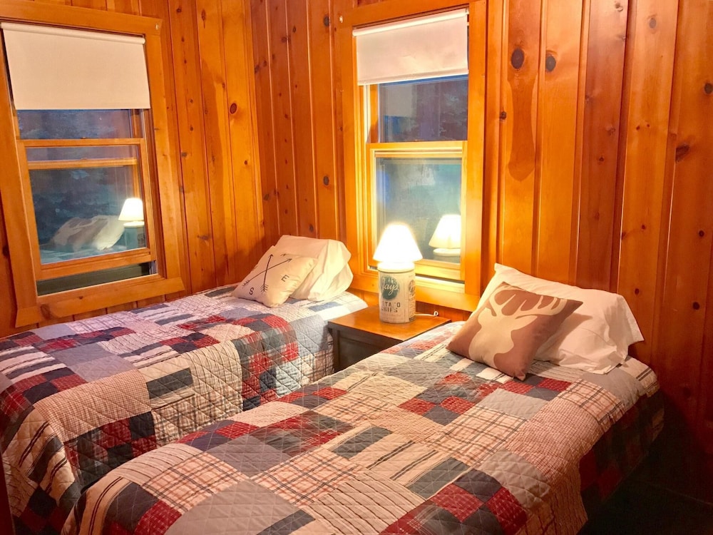 Lakefront Cabin #2 The Bluegill - 위스콘신