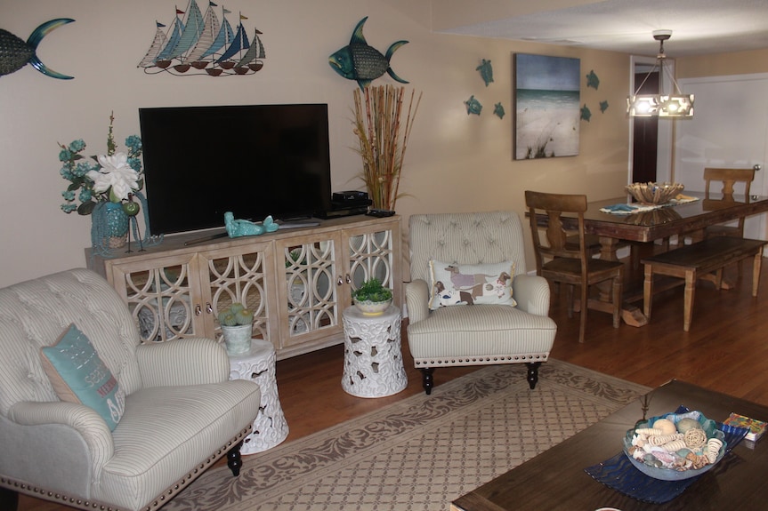 プライベート中庭のある美しいコンドミニアム。わずか5分ビーチとコリニープラザまで徒歩 - サウス・カロライナ州