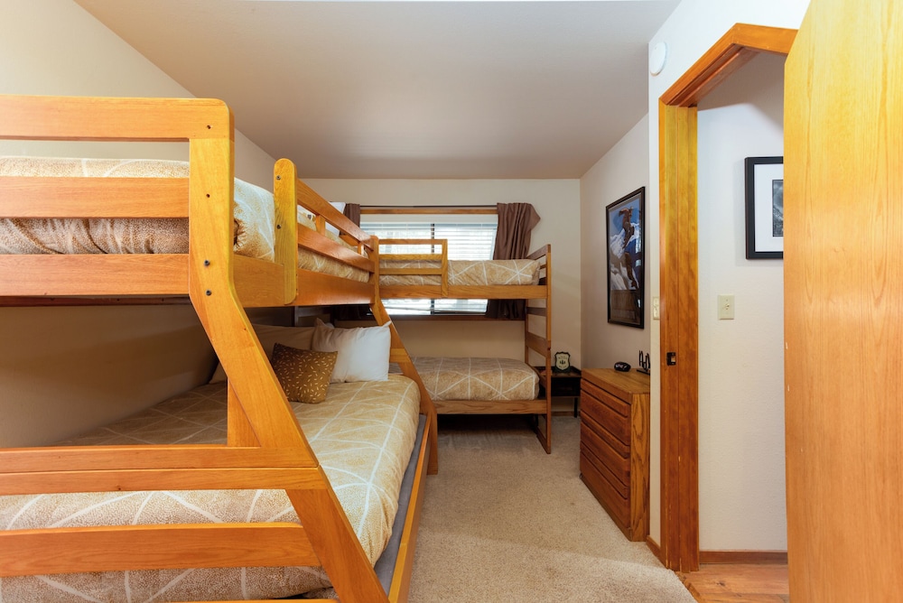 Ashw04 - Great Home, Air Conditioning, Hot Tub - Sunriver, OR