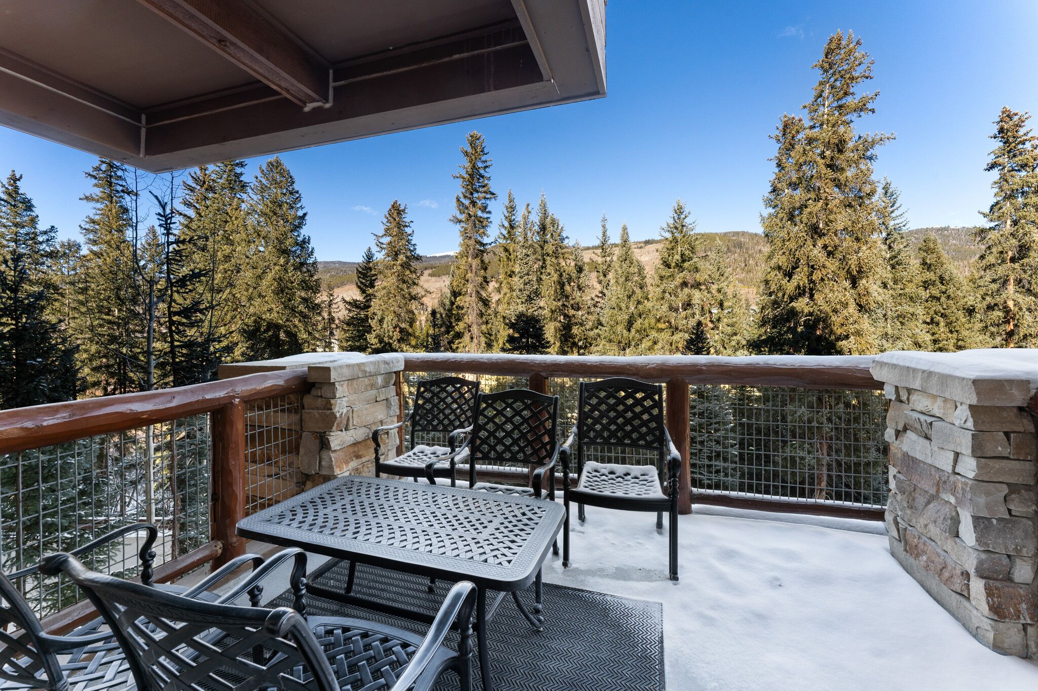Ultra-Lux 4-Bedroom Condo, Ski-In/Ski-Out, 2 Balconies, Double ...