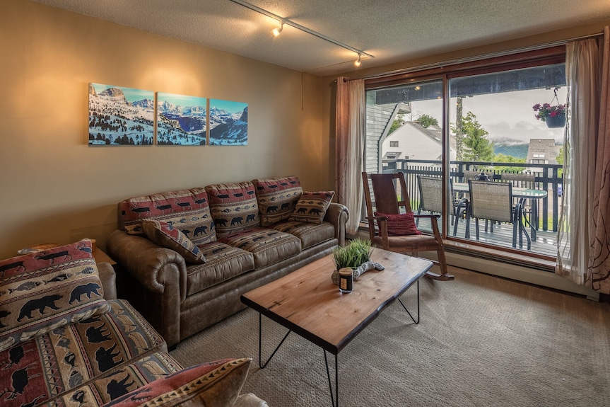 ⭐️Ski-on/ski-off Cozy Beautiful Mountain Condo 2-bed/2-bath With Fireplace - Vermont