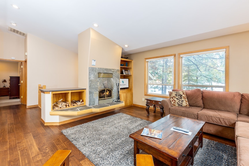 Mtro11 - Fabulous Home - 2 King Suites, Ping Pong, Foosball, A/c - Sunriver, OR