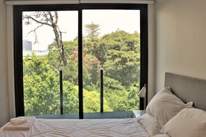 Apartamento Panorâmico, Vista para a cidade | 2 quartos, secretária, ferro/tábua de engomar, Wi-fi grátis